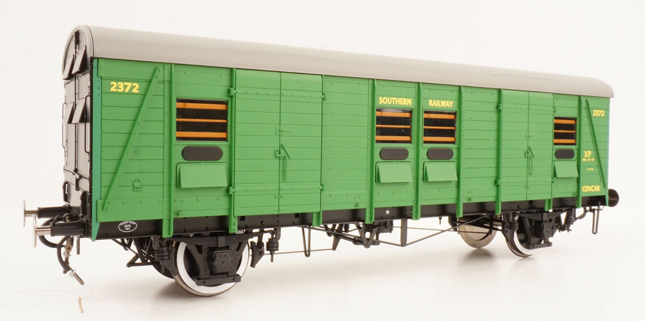 Heljan Covered Carriage Truck (CCT) No 2372 Southern Railway (even planks) – Rails of Sheffield