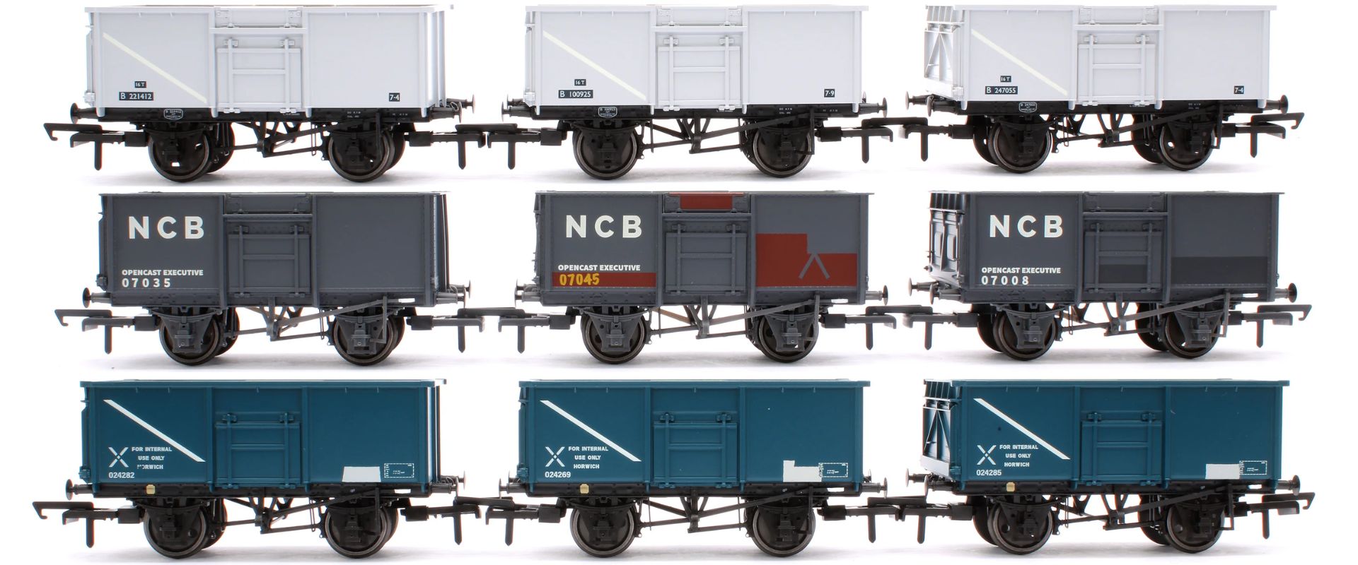 🤩 Accurascale OO Gauge 16 Ton Mineral Wagons In Stock Now – Rails