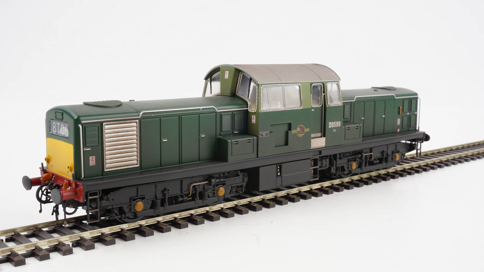 Heljan OO Gauge Class 17 Decorated Samples – Rails
