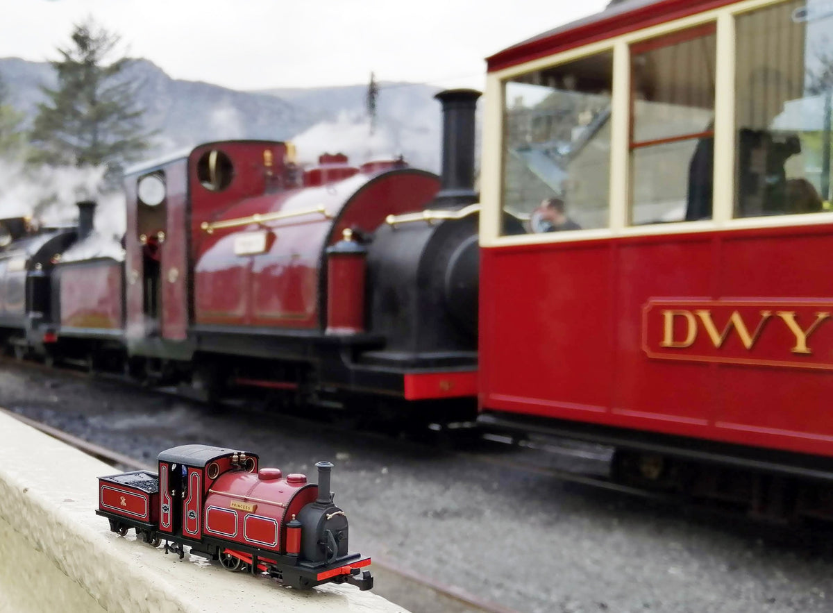 Peco 009 Small England – Rails of Sheffield