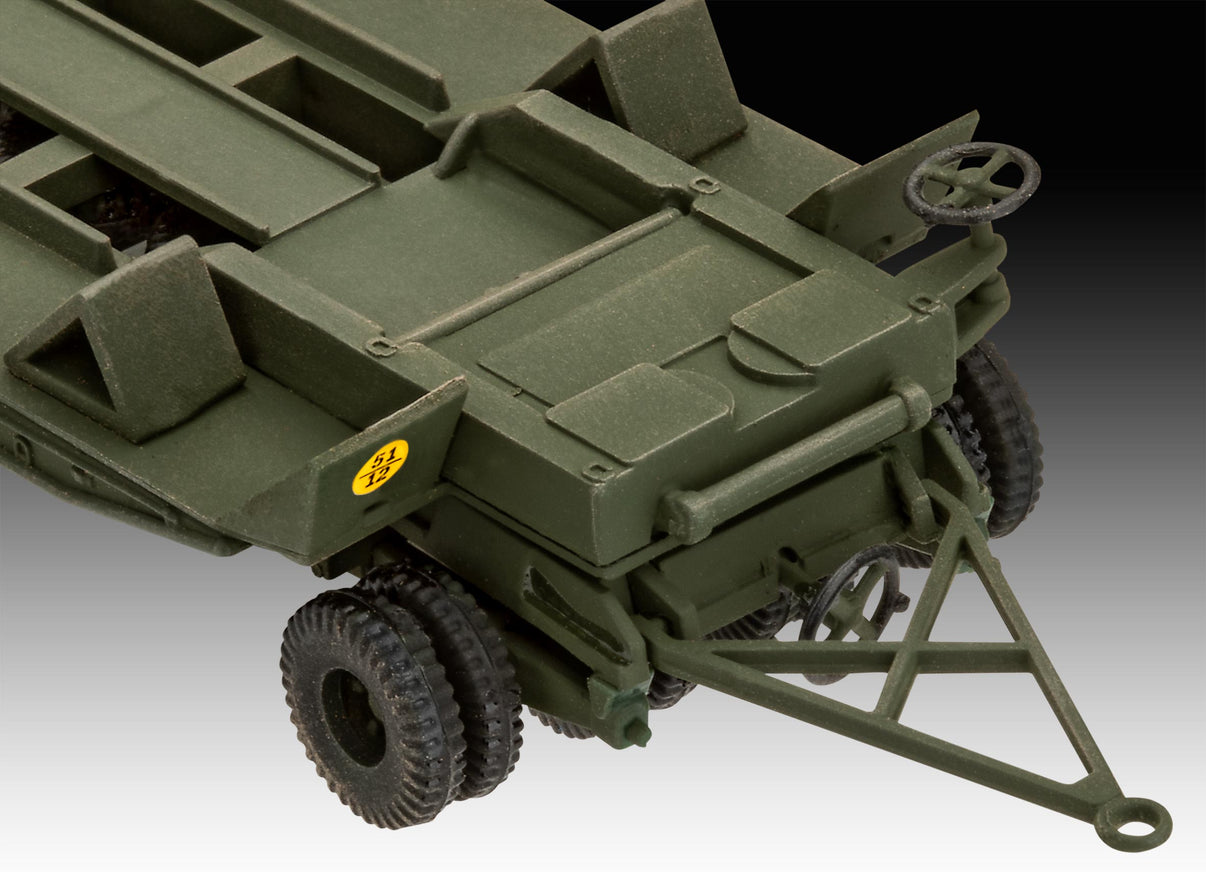 Revell 03364 M19 Tank Transporter Model Kit – Rails