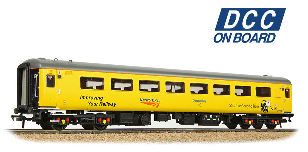 Bachmann 39-682DC BR Mk2F ex-TSO Structure Gauging Train – Rails