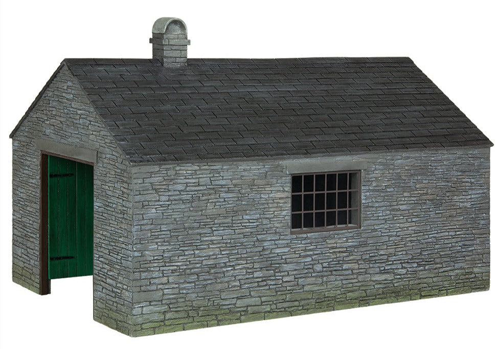 Scenecraft 47-0101 Narrow Gauge (NG7) Slate Built Engine Shed – Rails