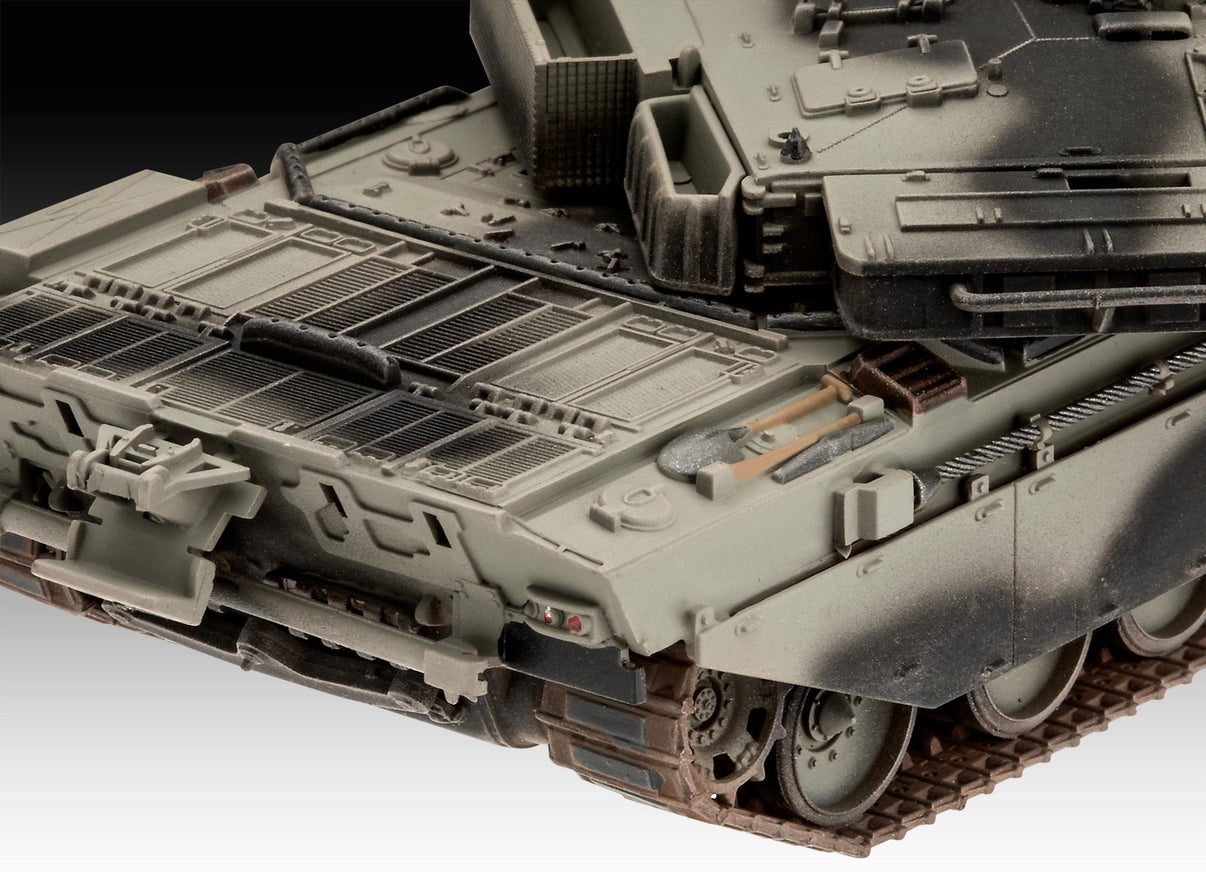 Revell Challenger 1 Tank Model Kit – Rails of Sheffield