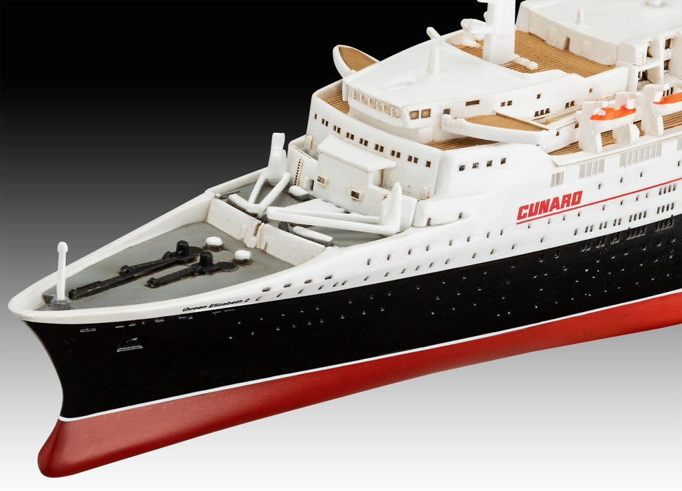 Revell 65806 Model Set Queen Elizabeth 2 Model Kit – Rails