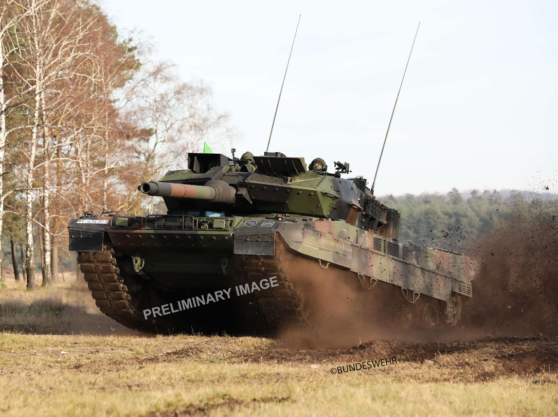 Revell 03355 Leopard 2A7V Model Kit – Rails of Sheffield