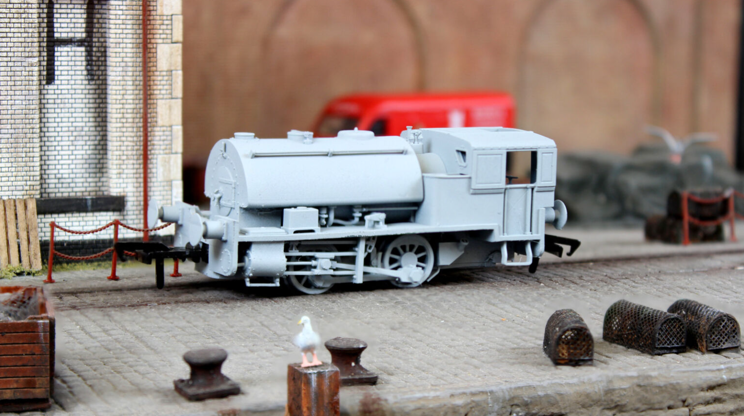 Rapido Trains UK 968001 Port of Par Bagnall’s in Special Presentation ...