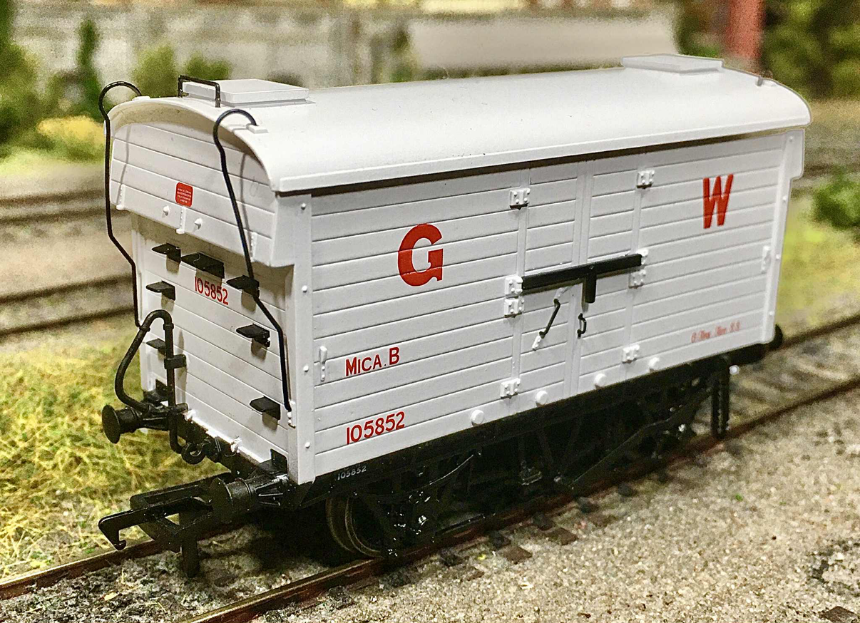 KR Models KRM-MICA-OO-1 GWR ‘Mica B’ Refrigerated Meat Van - – Rails