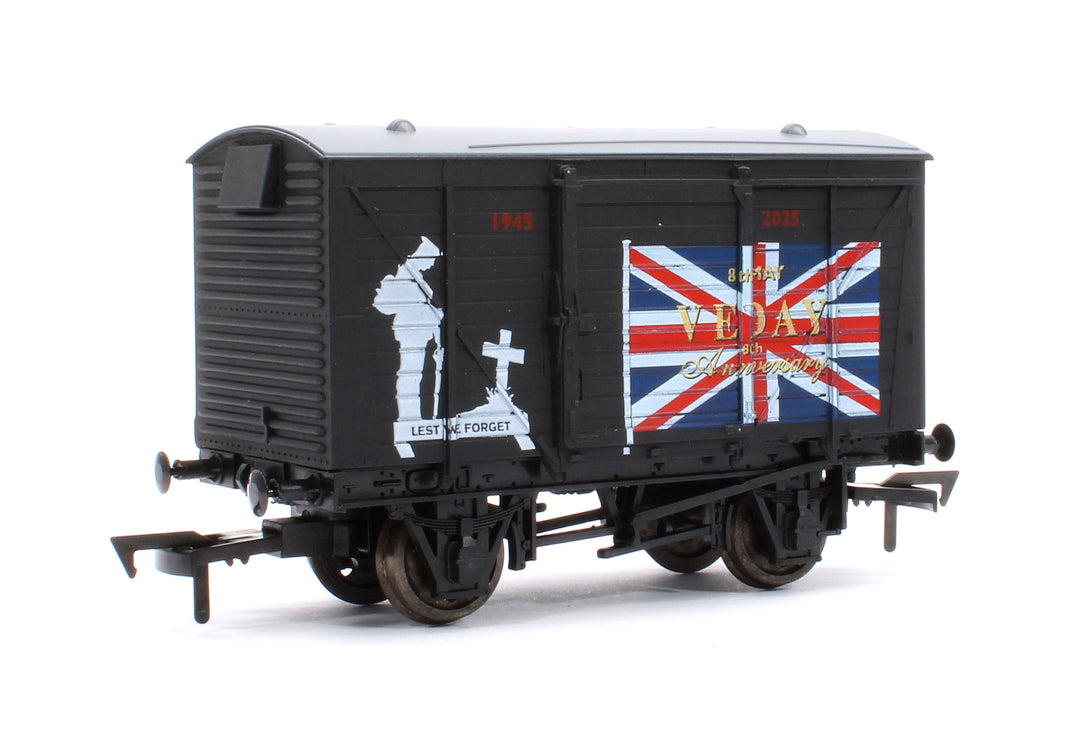 Dapol VE Day Commemorative Wagons – Rails of Sheffield