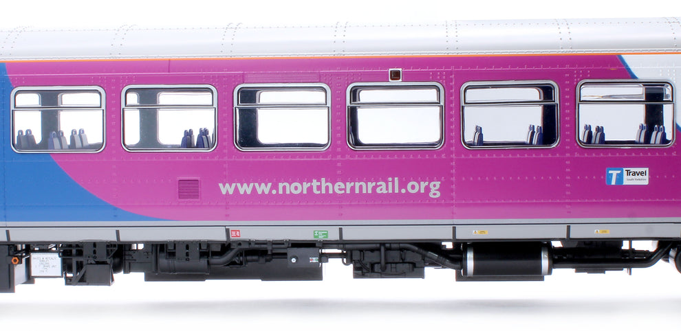 Heljan 53253 Class 153 Northern ‘Swoosh’ 153351 Diesel – Rails