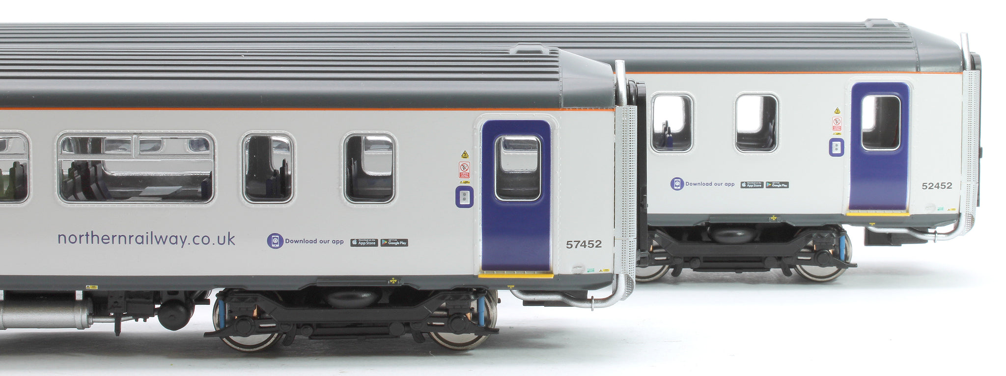 Realtrack RT156-411 Class 156 Northern White Livery 2 Car DMU – Rails ...
