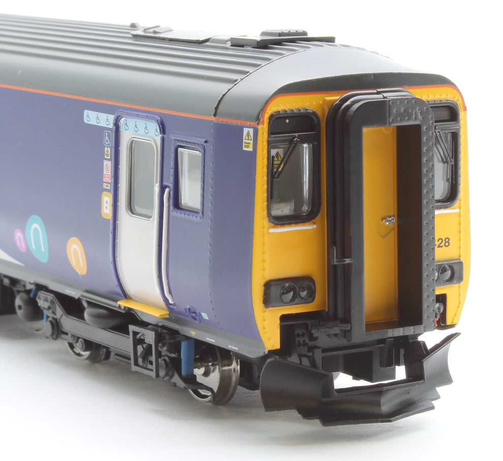Realtrack RT156-412 Class 156 Northern White Livery 2 Car DMU – Rails