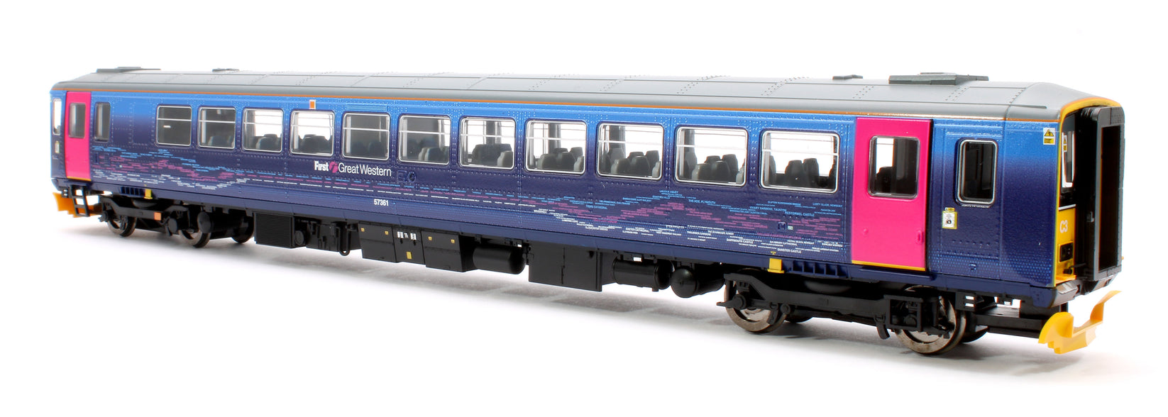 Hornby R30357 Class 153 FGW No. 153361 Diesel Locomotive – Rails