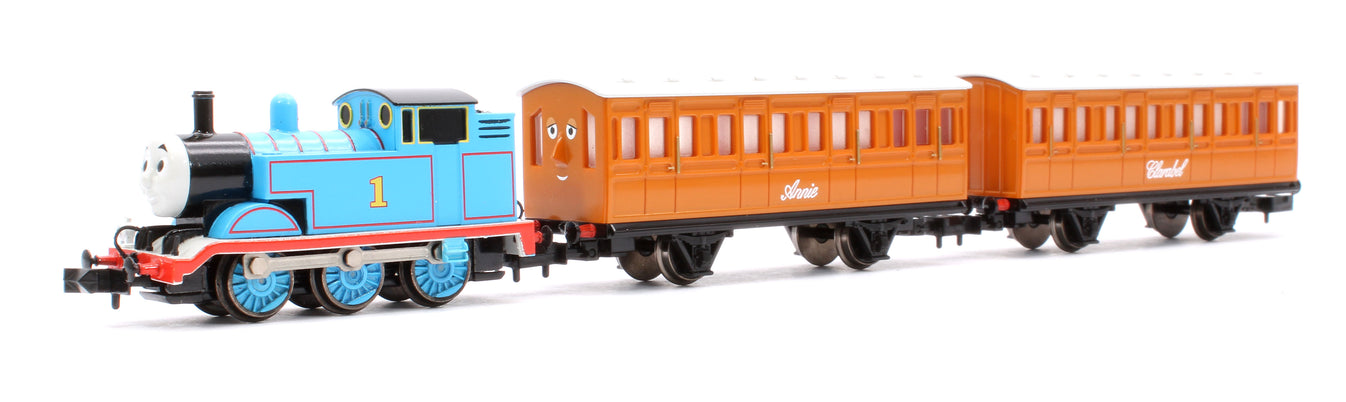 Thomas the Tank Range 24028 Thomas With Annie And Clarabel – Rails