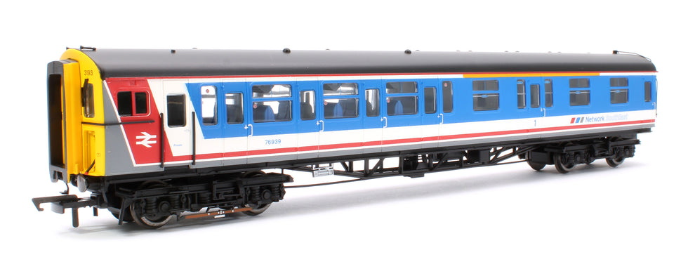 Hornby R30448 Network South East Class 423 4 VEP No.3193 – Rails