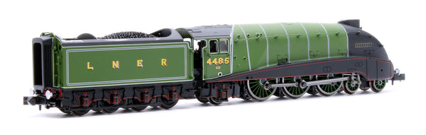 Dapol 2S-008-019 A4 Valanced Kestrel 4485 LNER Green – Rails