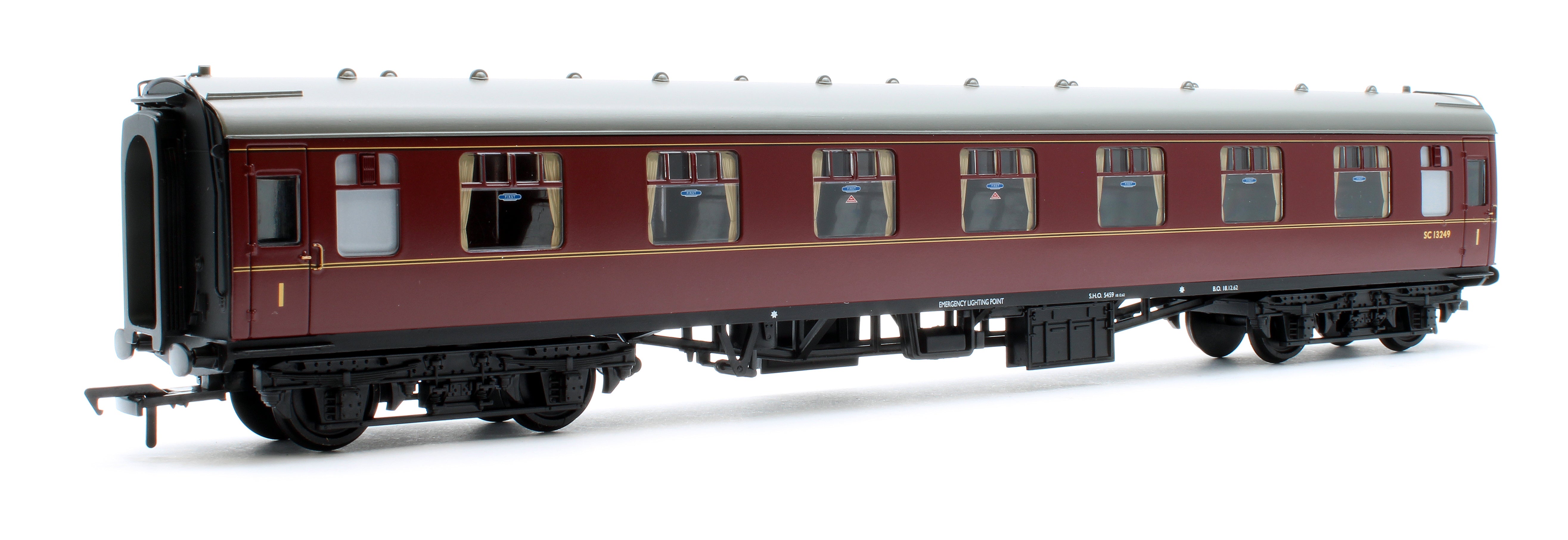 Bachmann 39-151G BR Mk1 FK First Corridor BR Maroon SC13249 – Rails
