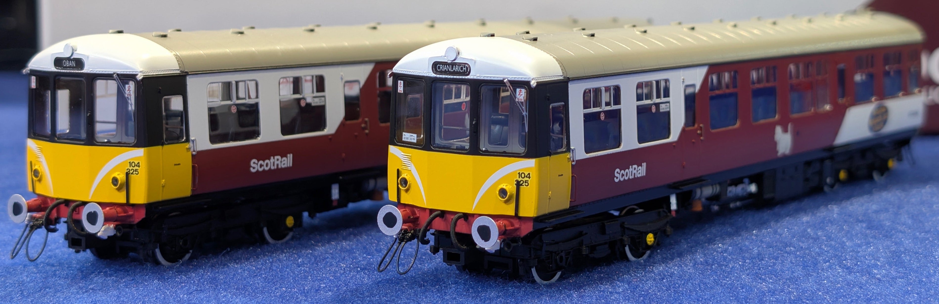 Heljan Class 104 – Rails