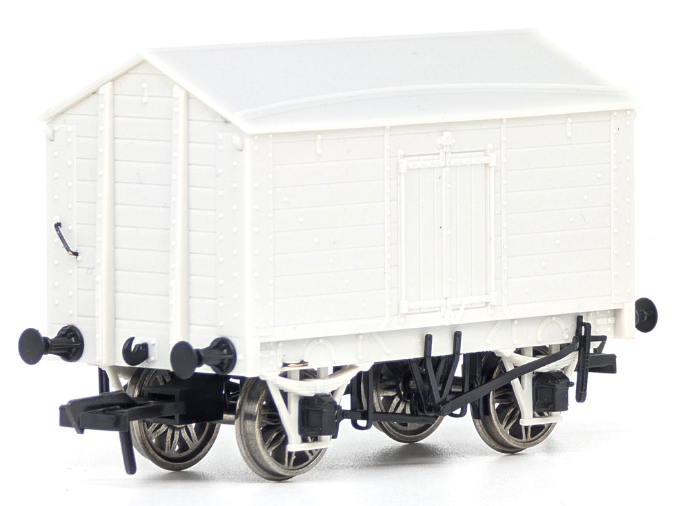 Rapido Trains UK 967605 RCH 1907 Private Owner Salt Van - – Rails