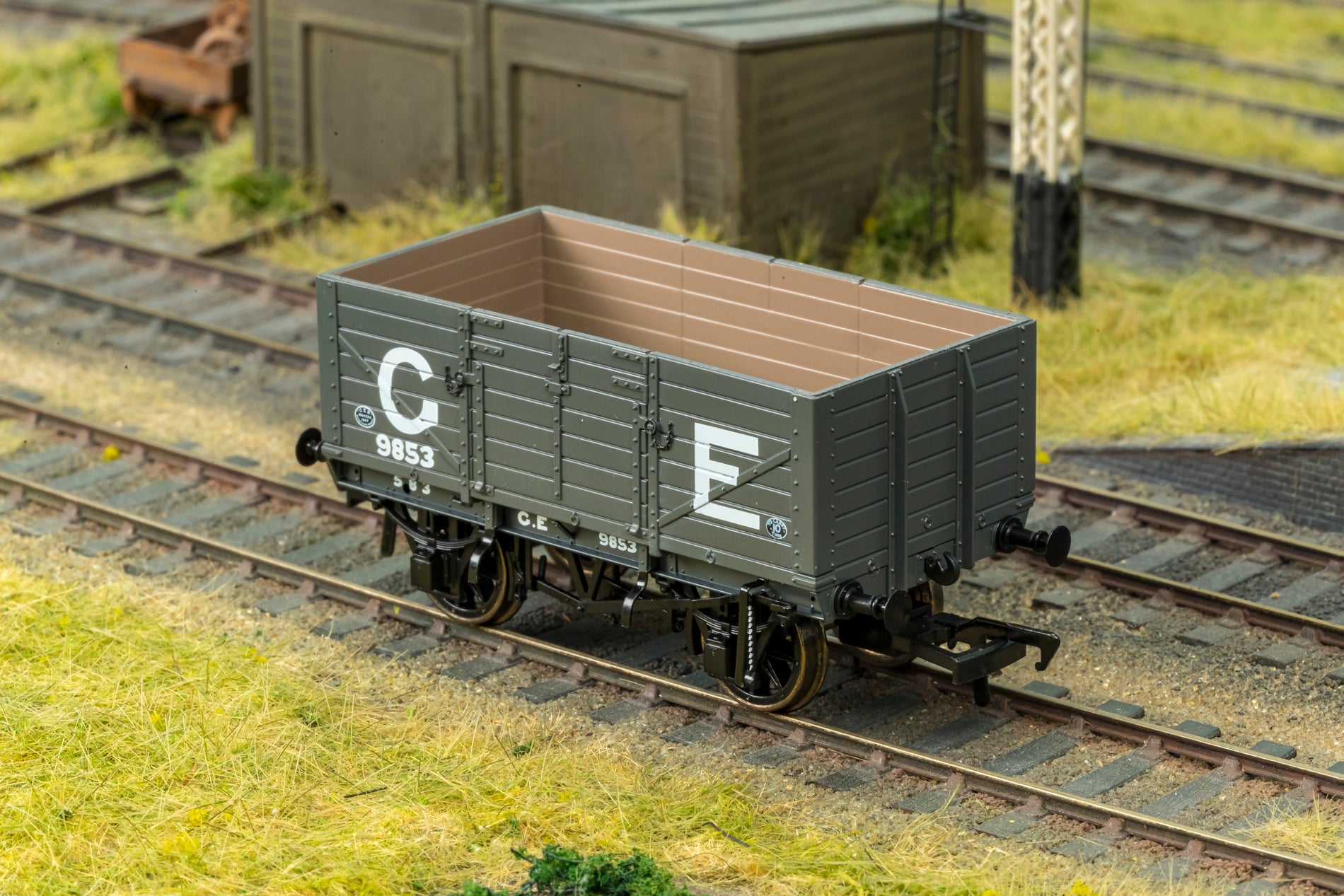 Rapido Trains UK 973001 GER Dia.48 7-Plank Open Wagon GER – Rails