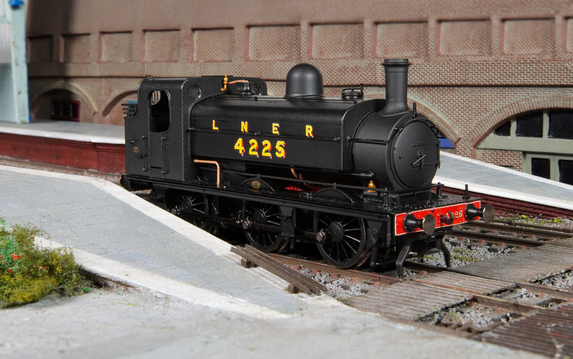 Hornby Class J52 LNER 0-6-0ST 4225 Steam Locomotive – Rails of Sheffield