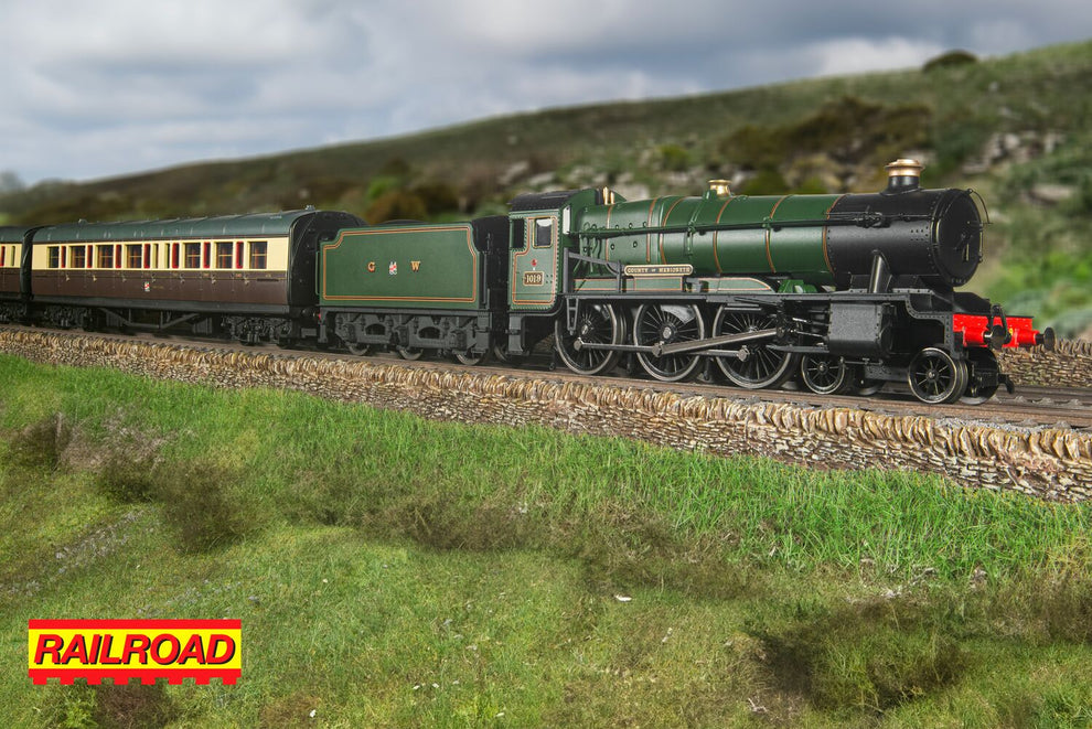 Hornby RailRoad Class 1000 GWR 'County of Merioneth' Train Pack – Rails ...