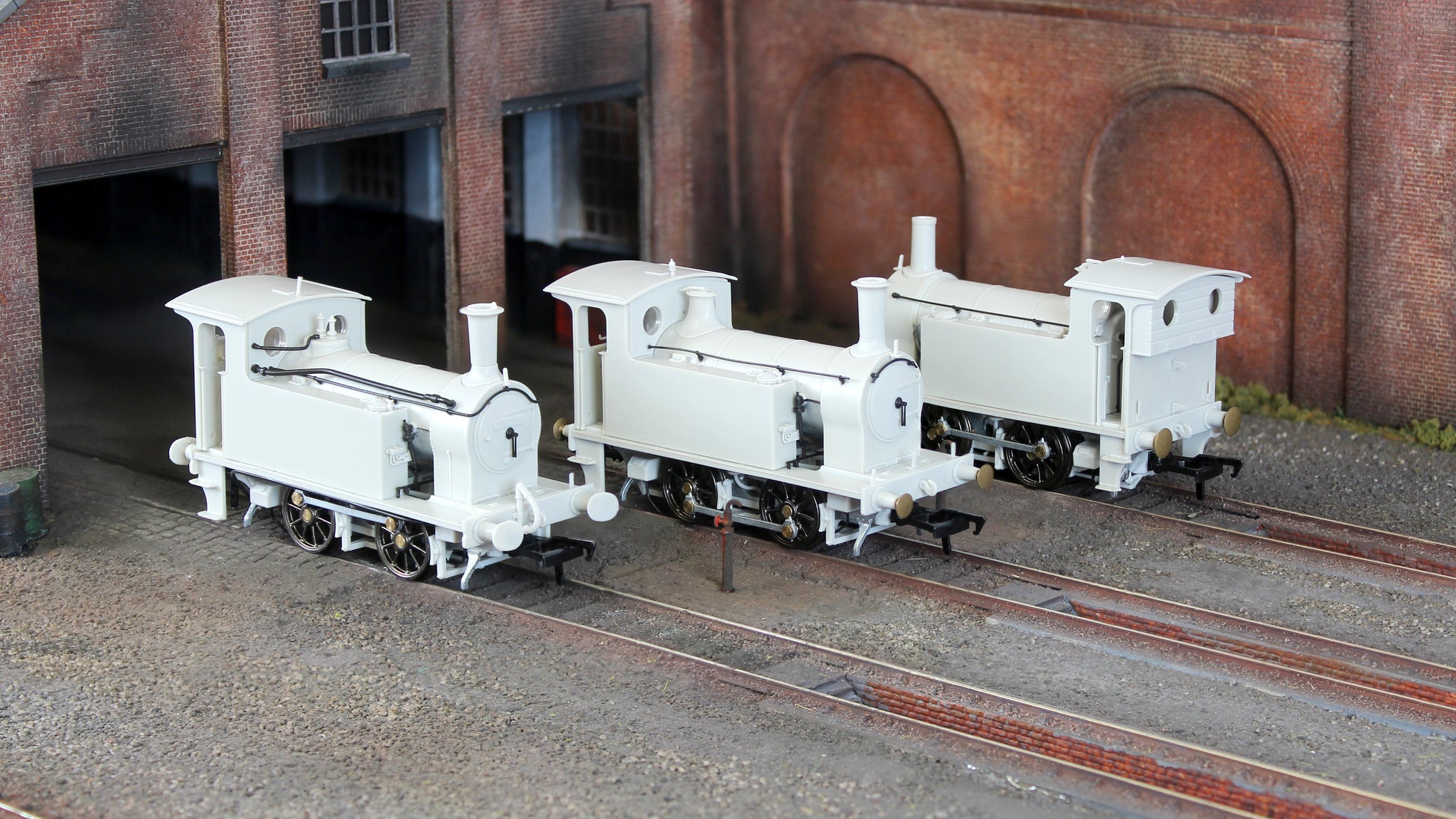 Rapido Trains UK 932001 NER H Class - No.24, NER Saxony Green Livery (1888) Steam Locomotive ...