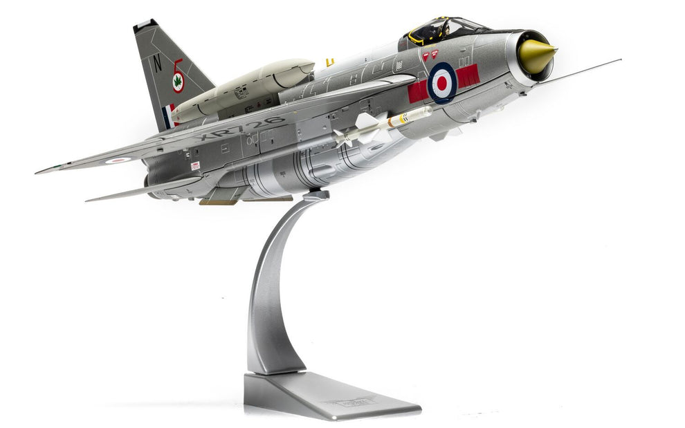 Corgi AA28404 English Electric Lightning F.6 XR726/N, RAF – Rails