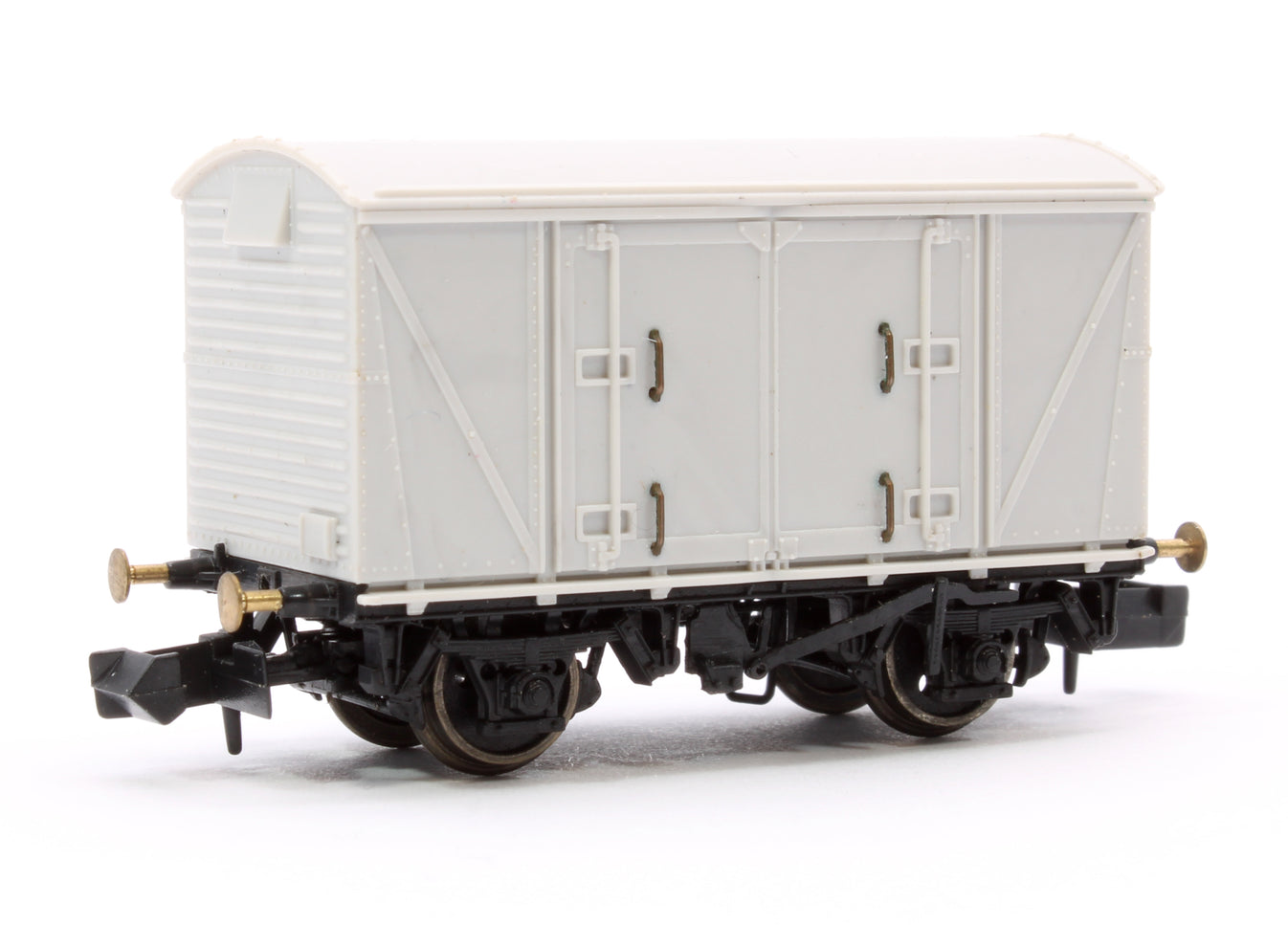 Sonic Models Set of 3 BR 12T VEA Ventilated Vans, BR Railfreight Red ...