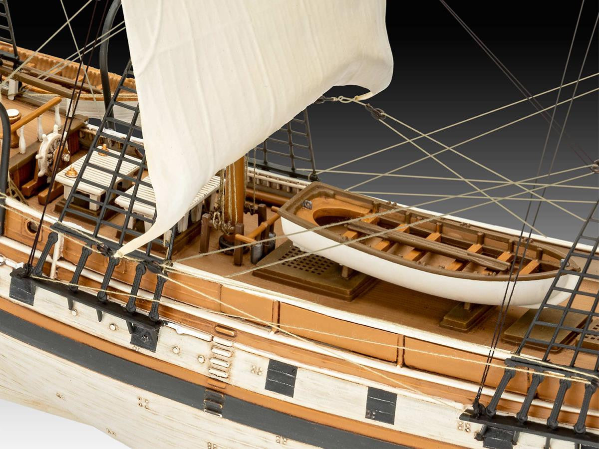 Revell 65458 Model Set HMS Beagle Model Kit – Rails