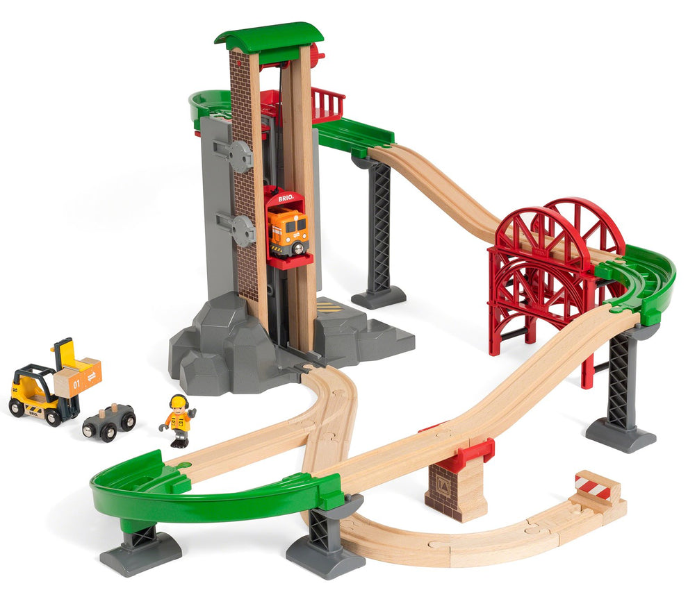 Brio 33887 BRIO World - Lift & Load Warehouse Set – Rails