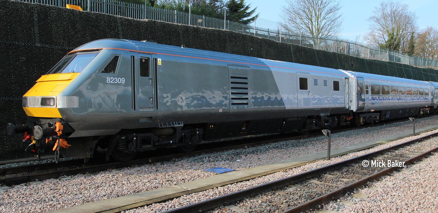 Dapol Chiltern Railways 'Mainline' 8 Piece Slam Door Set with DVT ...