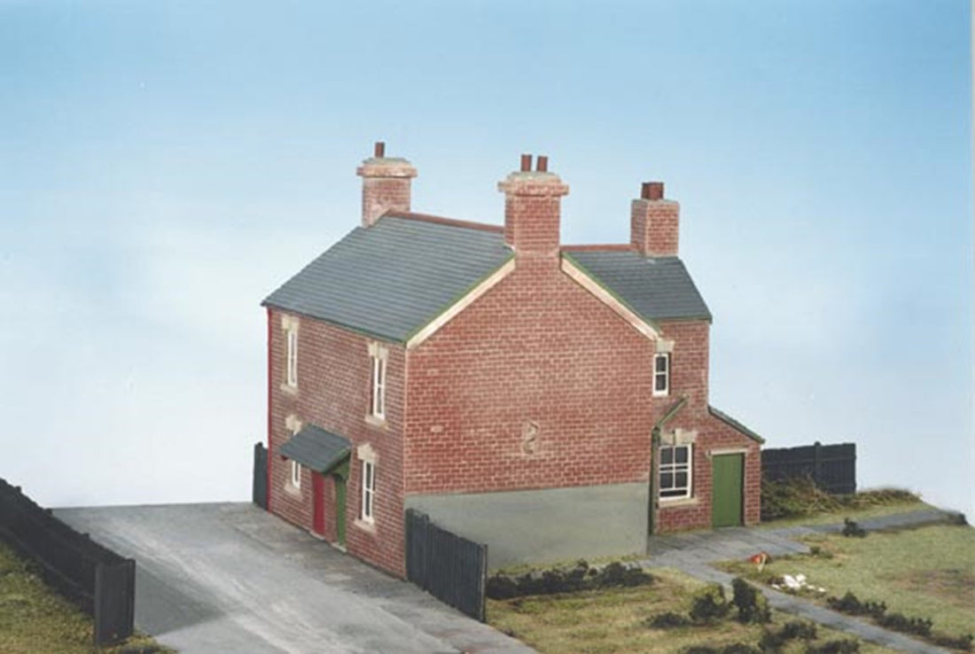 Wills Kits CK11 Semi-detached/Terraced Houses Craftsmans Kit – Rails