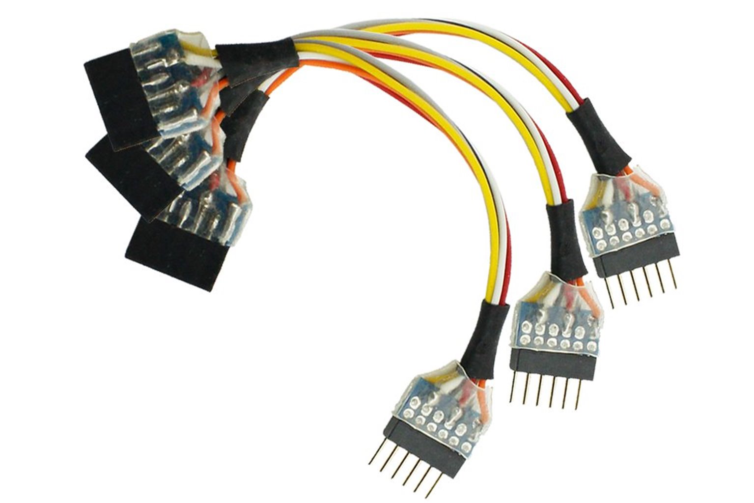 DCC Concepts DCD-HZ66.3 NEM651 6 Pin Plug to 6 Pin Socket – Rails