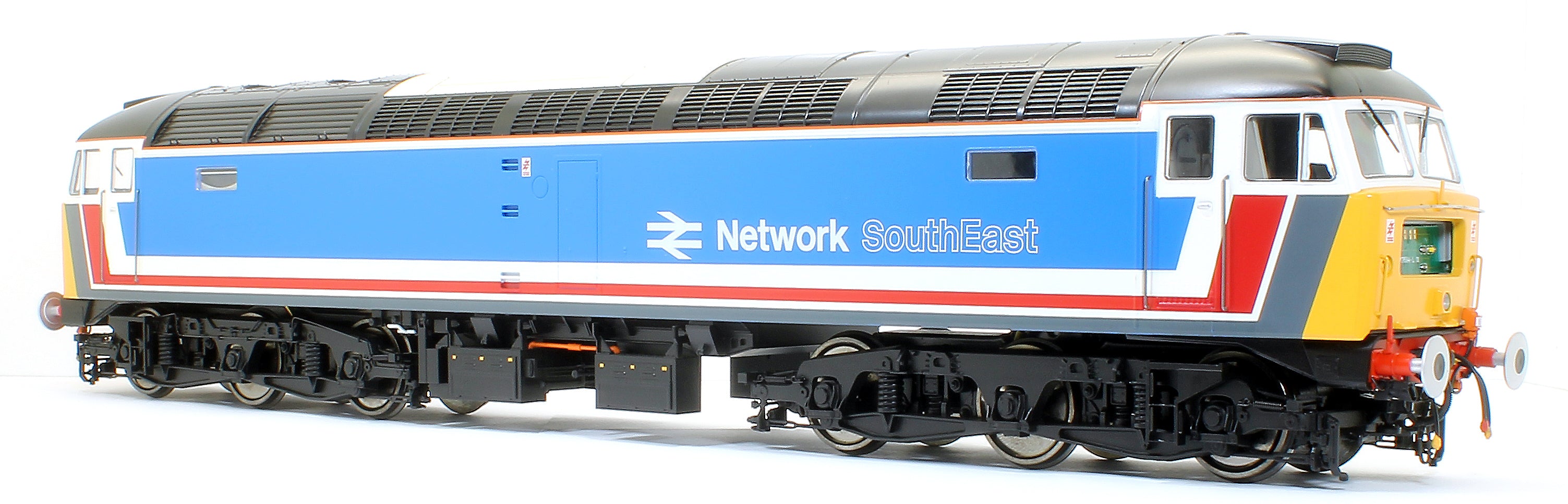 Heljan 4867 Class 47 (V3) Network SouthEast (original – Rails