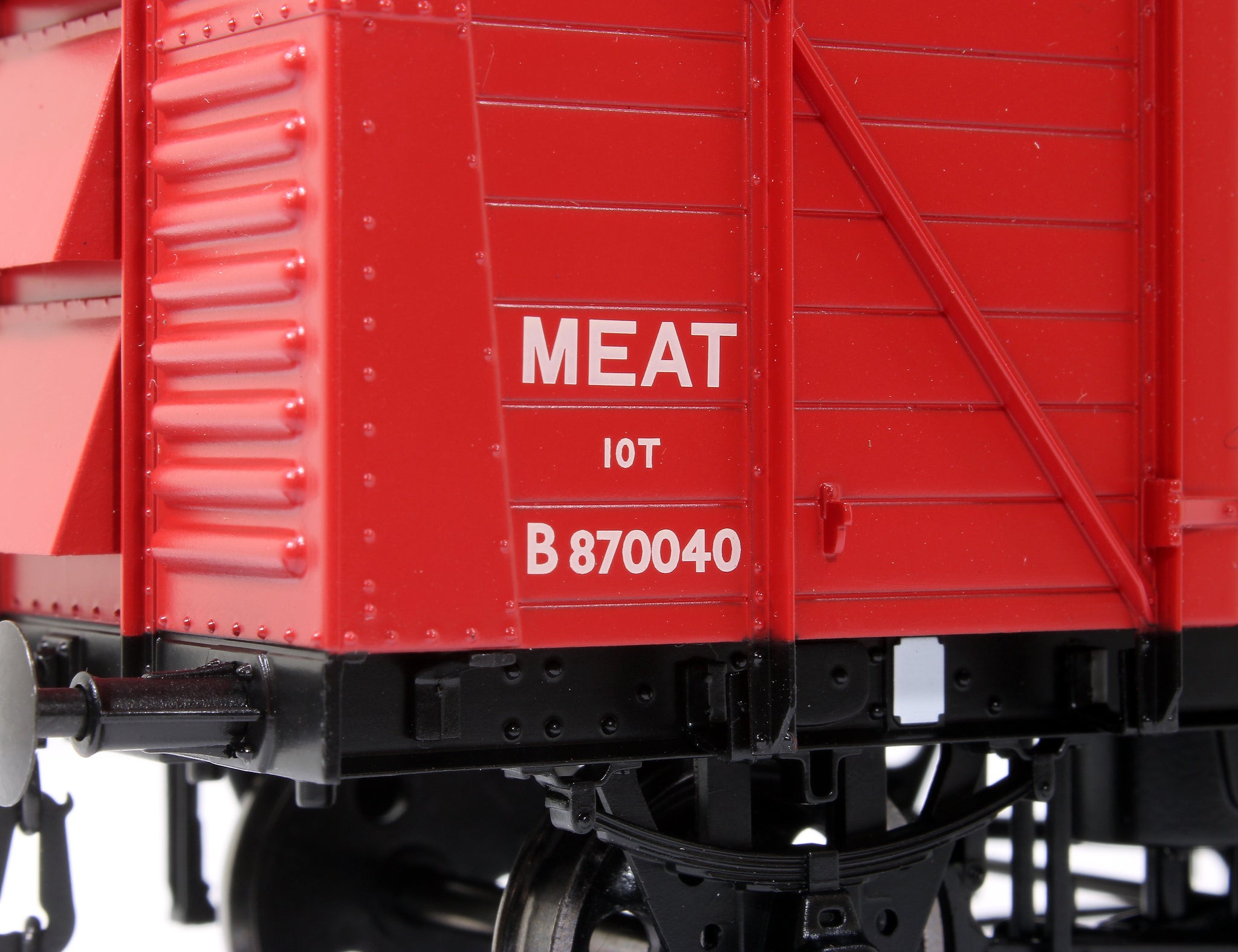 Dapol 7F-054-005 BR Meat Van Crimson 870040 – Rails of Sheffield
