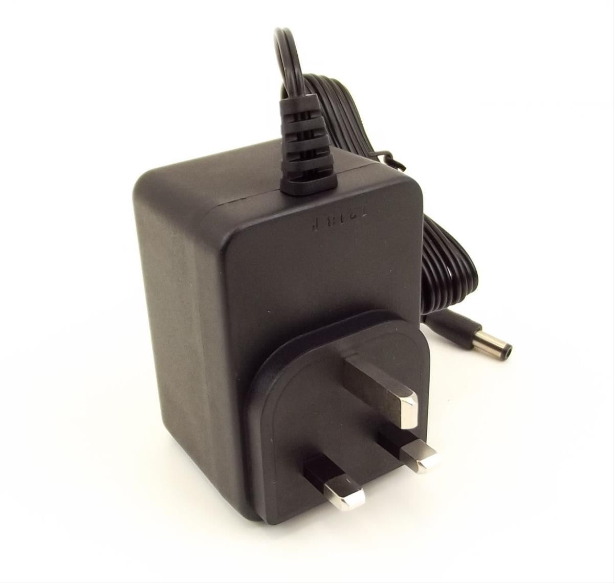 Gaugemaster WM3 Wall Mounted Transformer 16v UK Power Supply – Rails