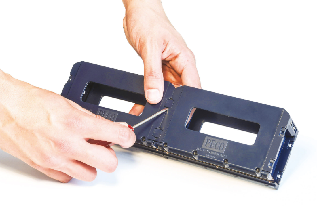 Peco PT-61 Flexi Loco Lift 2 Unit Set – Rails of Sheffield